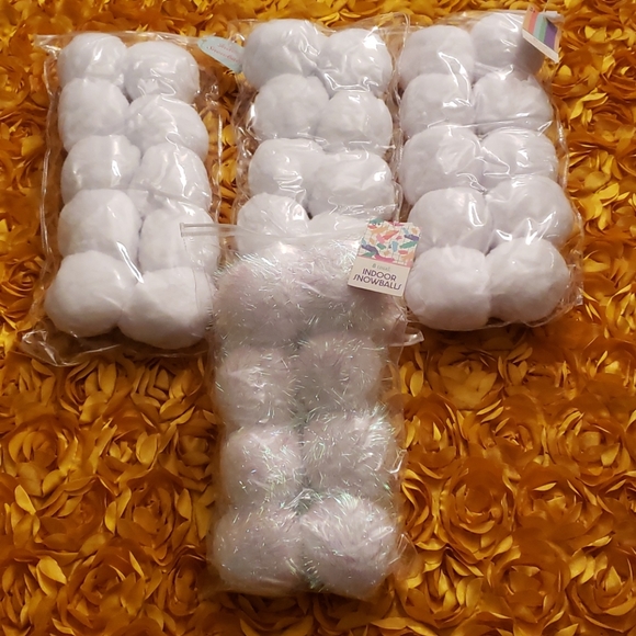 Horizon | Holiday | Indoor Snowballs | Poshmark
